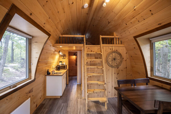 Sleep in pods | Parc Omega