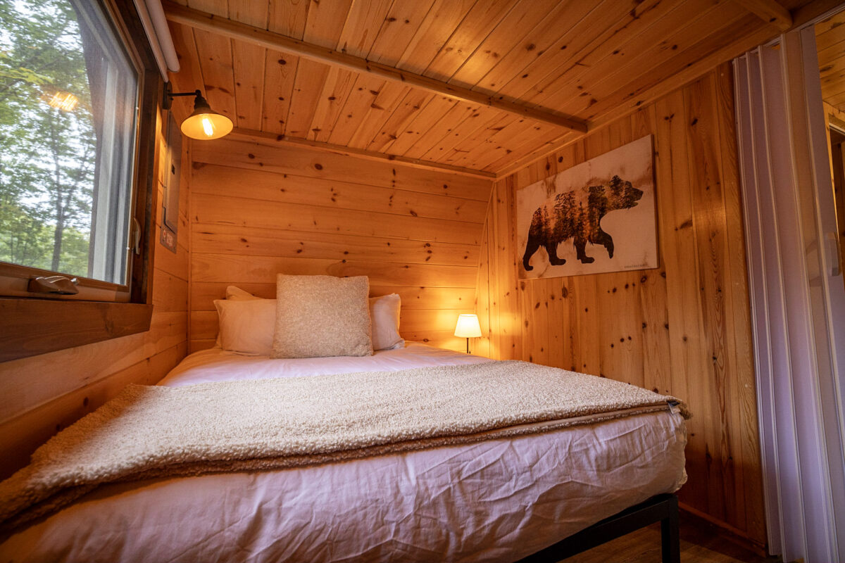 Sleep in pods | Parc Omega