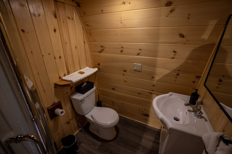 Sleep in pods | Parc Omega